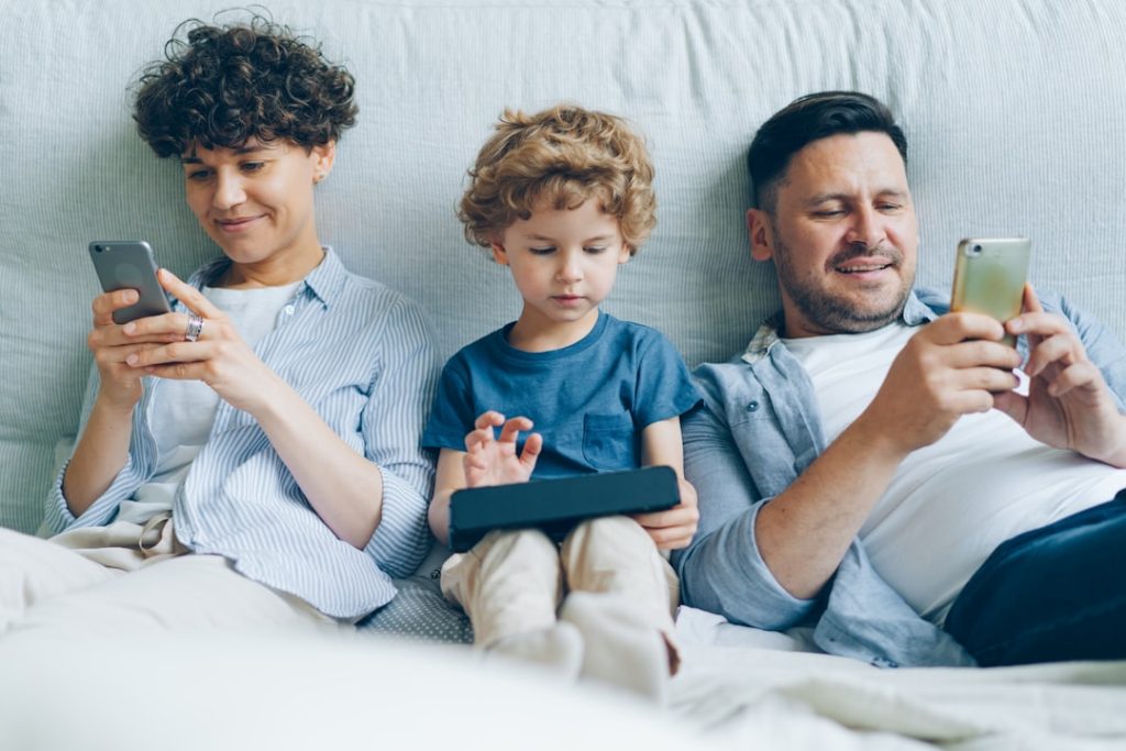 How Netflix and Spotify Family Plans Work: Household Restrictions ...